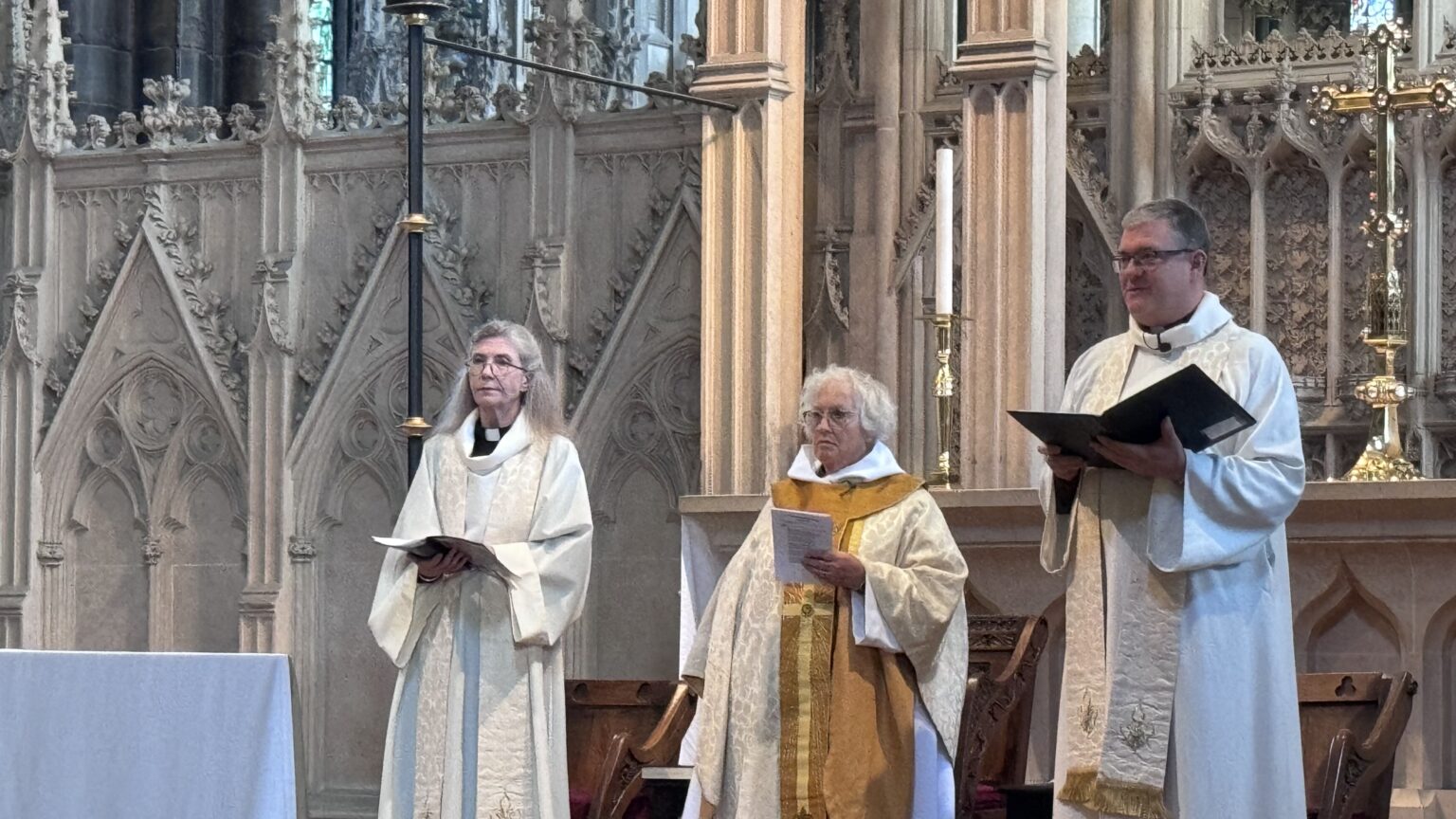 Commemorating 30 years of the priesting of women - Lincoln Diocese